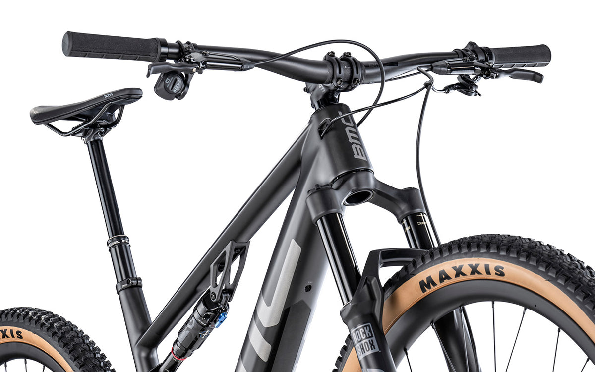 Fourstroke AMP LT ONE Carbon Black – BMC Switzerland AG